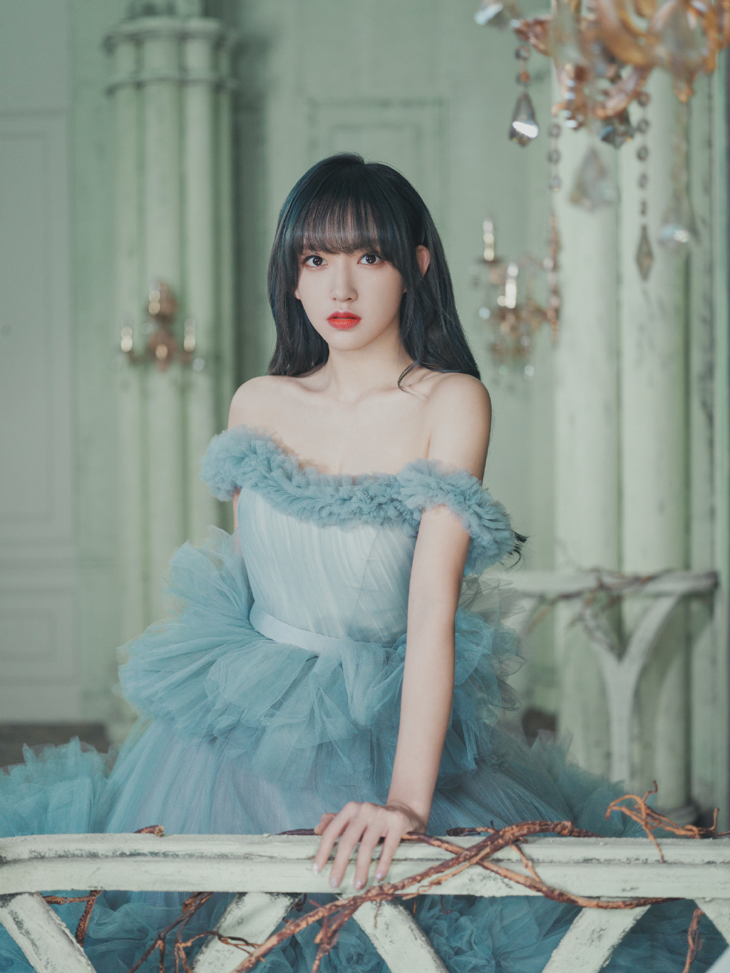 Cheng Xiao: A doll-like appearance, exuding her unique girlish charm ...