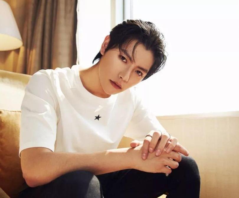 Xiao Yuliang looks like a crew member, An Anfen filming, this is good ...