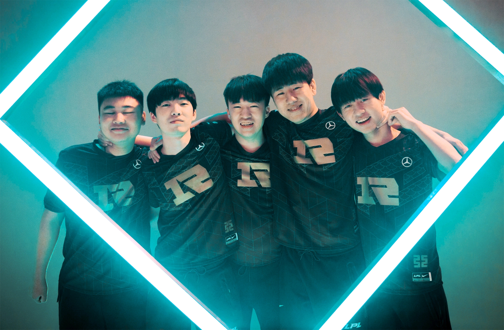 終於沒虐菜了！恭喜RNG加班戰勝UOL成為MSI第一支出線隊伍 - 資訊咖