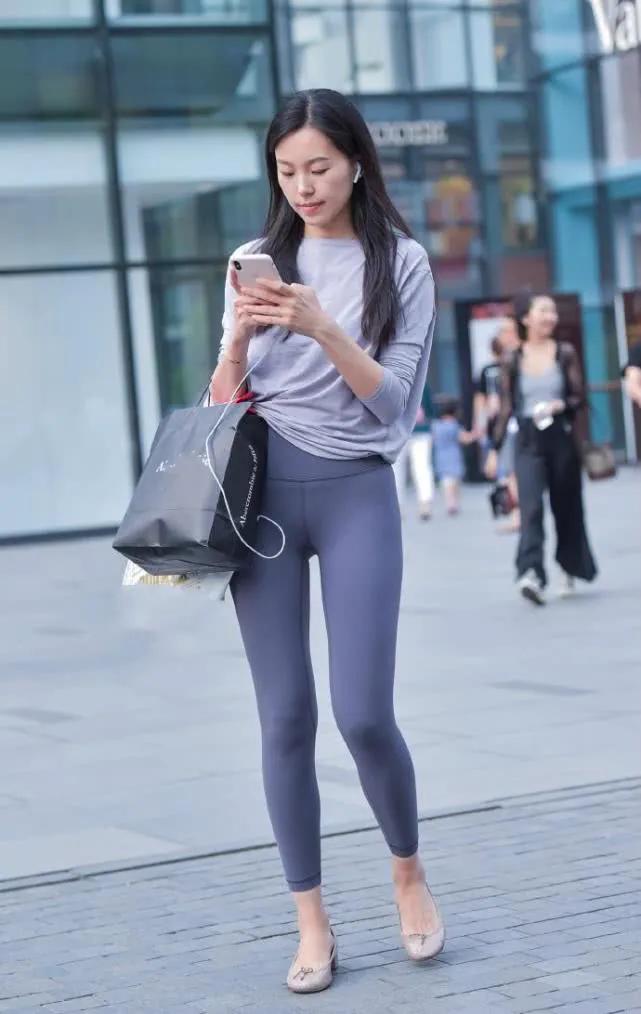 Street Fashion: Issue 3-Tight Stretch Pants Wear Skills - iNEWS