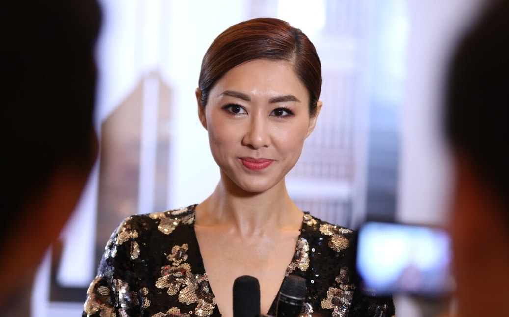 She is TVB's "rear-view", and she and Zhuang Simin "tear each other ...