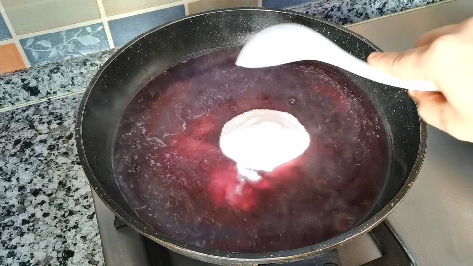 Don't throw away the pitaya peel, it contains precious anthocyanins ...