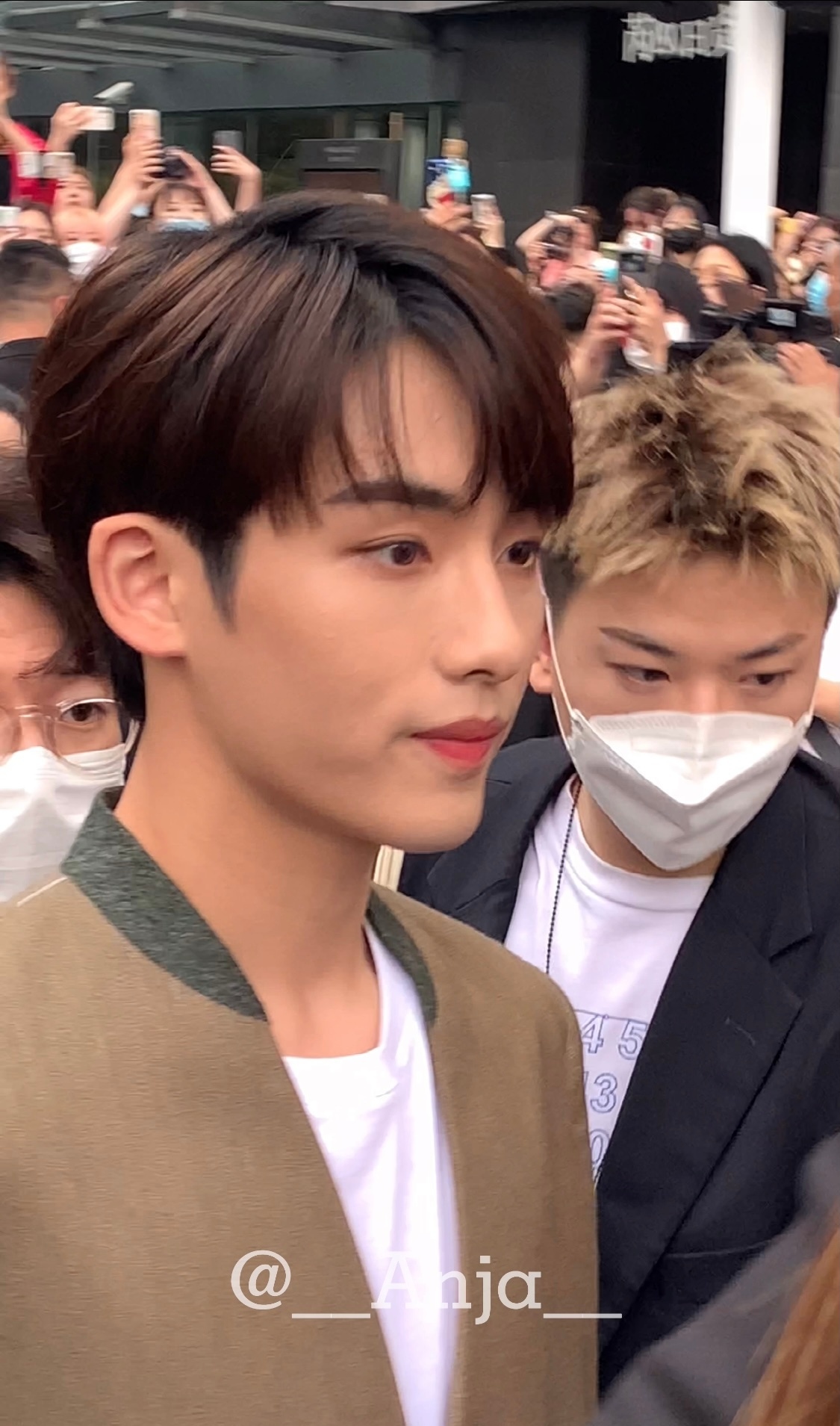 The exposure of Dong Sicheng and Huang Xuxi's health picture is indeed ...