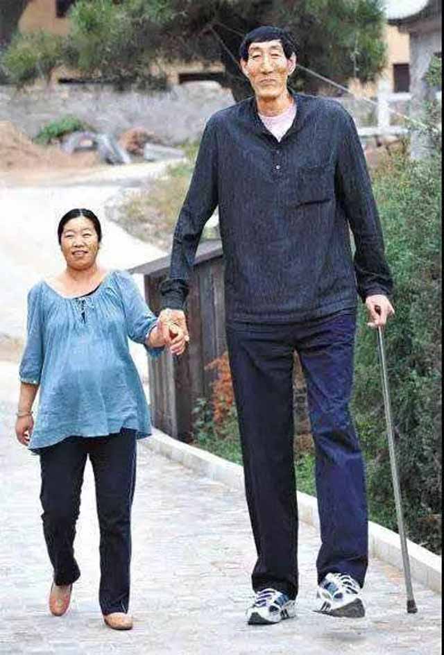 China's first male giant Bao Xishun: He did not listen to the doctor's ...