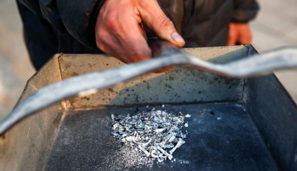 The human body can burn relics, but why is it a scam to say that the ...