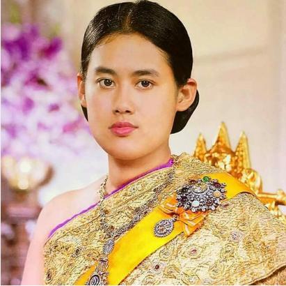 Princess Sirindhorn's low-key luxury, she wears several jewellery in ...