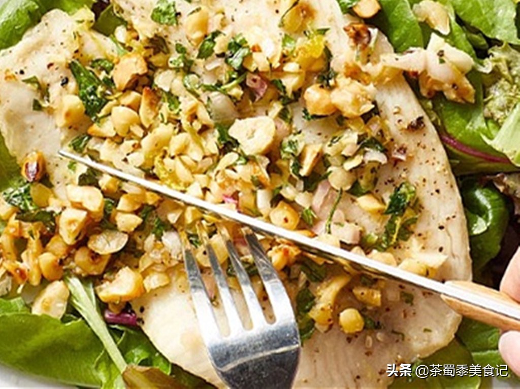 How to make delicious western-style grilled fish with nuts? On the 17th ...