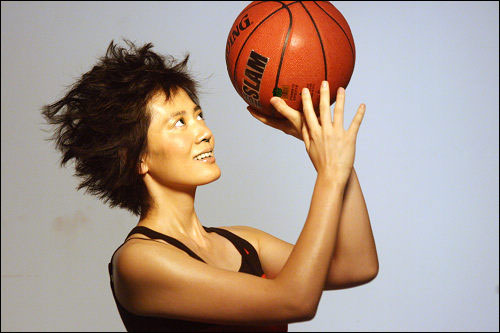Shen Bing: Former CCTV talents, the difference in the poor - iNEWS
