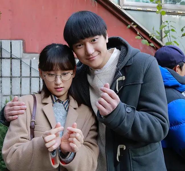 The photo of Deshan and Wawayu evokes the killing of memories, the ...