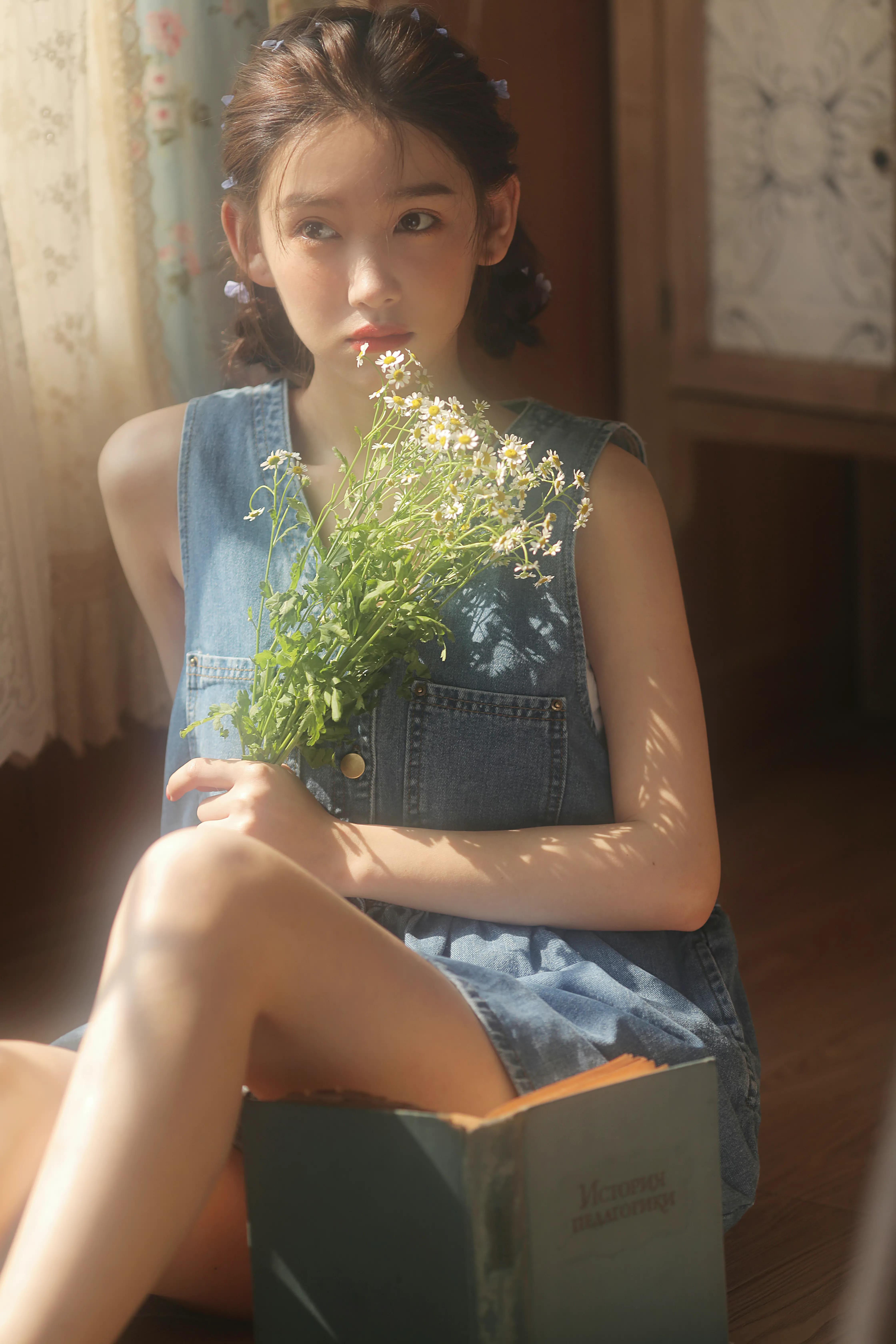 Gentle, charming, confident, free and easy Li Muchen - iNEWS