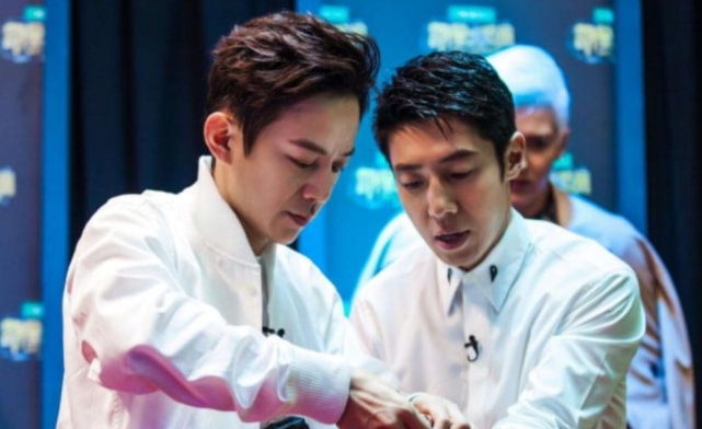 The host status of He Jiong in the two seasons was replaced by Meng Fei ...