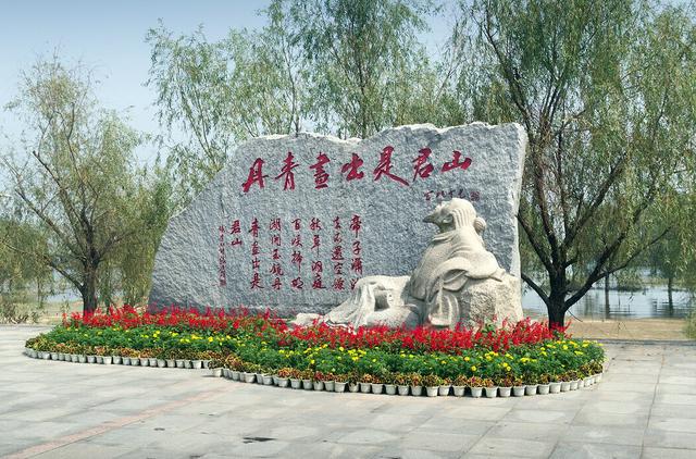 Junshan Island Tour: Bells flew from temples, tombs, myths and legends ...