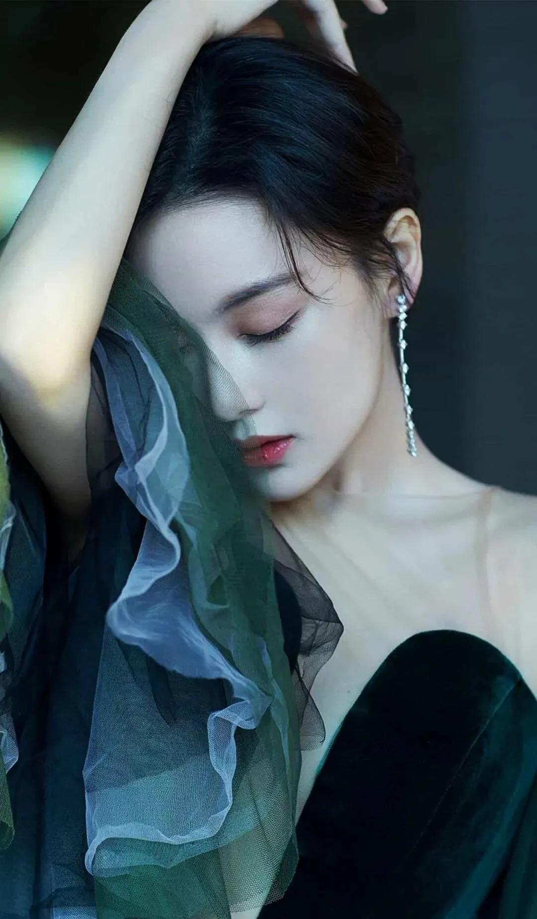 Lin Chiling, Zhang Xinyu, which star do you prefer? - iNEWS