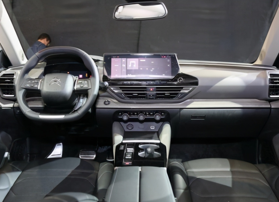 1.6T配8AT，雪鐵龍C5X是否具備凡爾賽的能力？ - 資訊咖