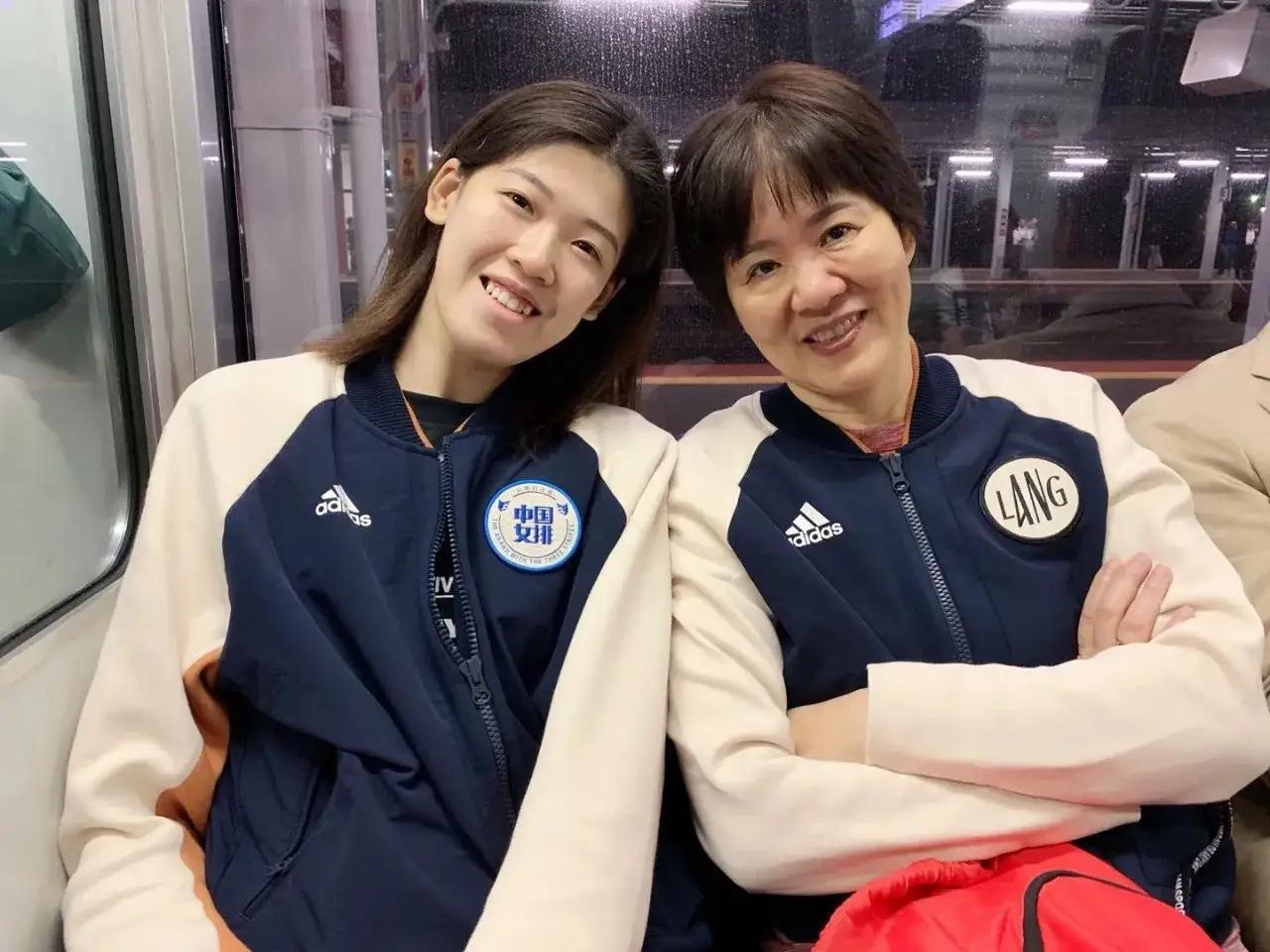 Lang Ping, the hero of thousands of fans - iNEWS