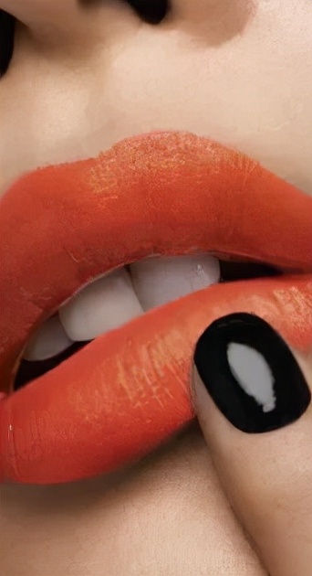 A beautiful innovative experiment YSL Saint Laurent "lipstick printer ...