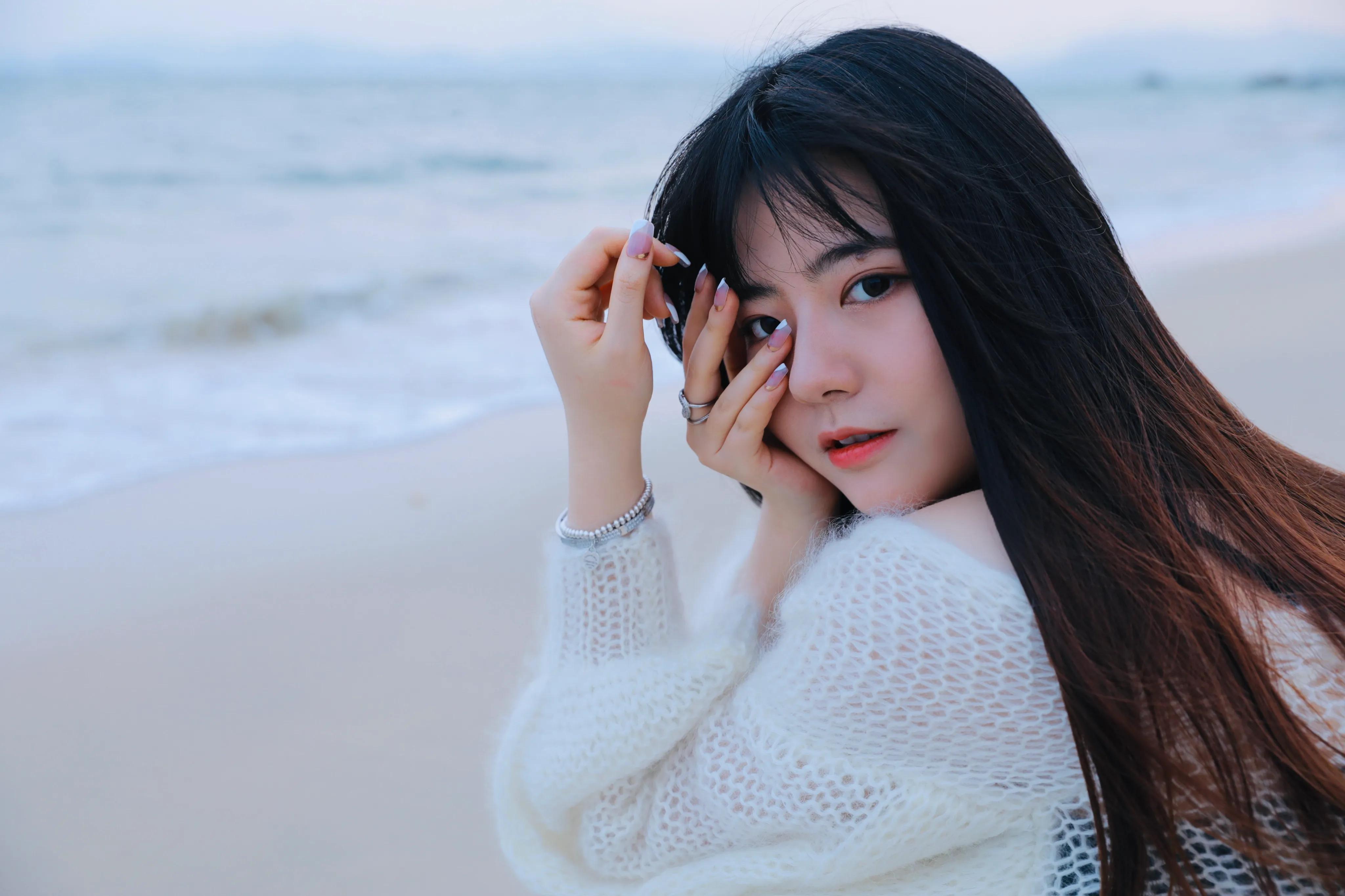 Sweet and lovely beautiful musician Fu Xiaoyuan - iMedia