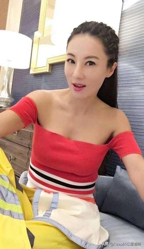 Is Liu Yelin really 54 years old?Tight skin and graceful figure, share ...