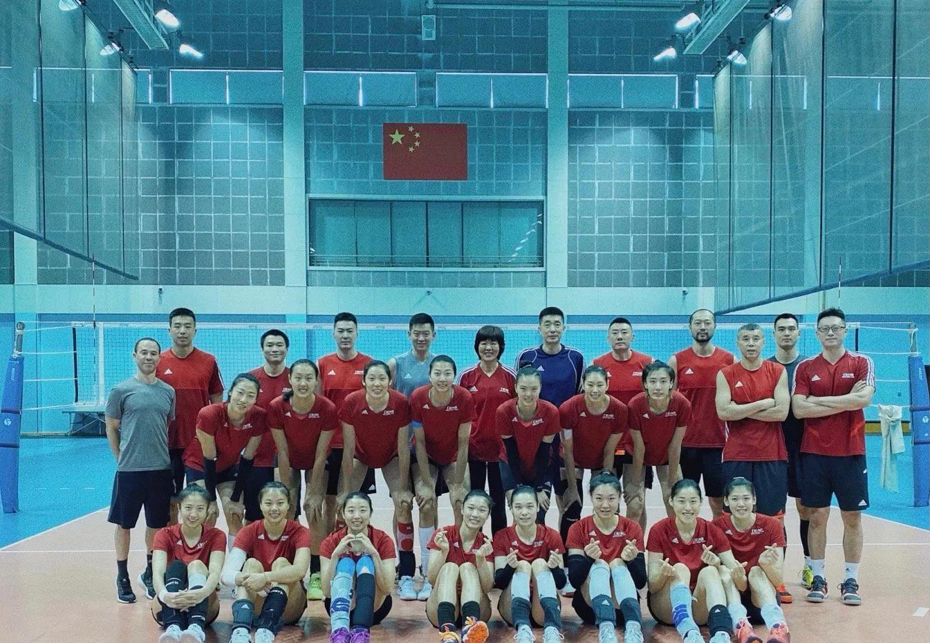 Wang Mengjie was very happy, Lin Li smiled distressingly, Li Yao's ...