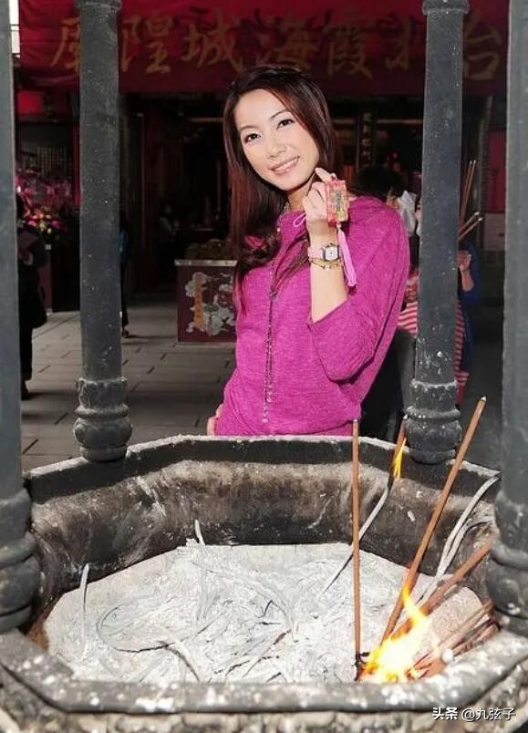 "Gossip Queen" Lin Weijun, with Huo Jianhua, Yan Chengxu, Lin Youwei ...