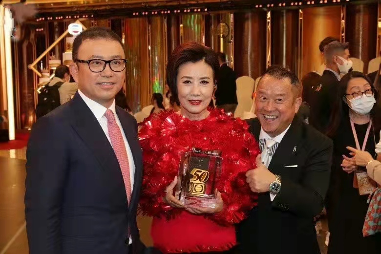 On TVB celebration, Wang Haoxin and Cai Sibei are in the same frame ...
