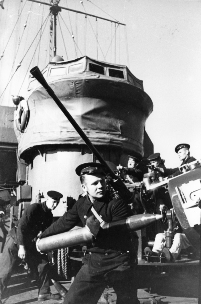 World War II Soviet 53 Project Minesweeper - iNEWS