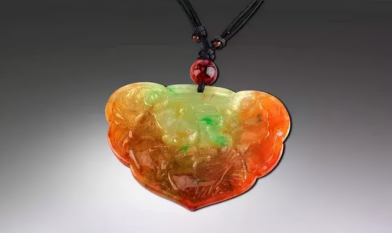 Why is the three-color jadeite worth 10 million so expensive? - iNEWS