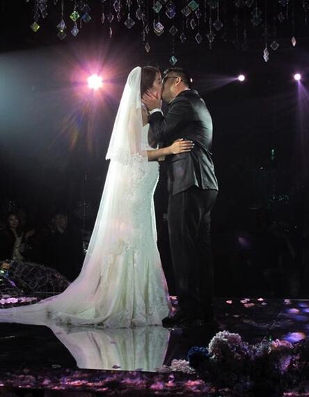 The beautiful Chinese snooker referee, with Higgins as his idol ...