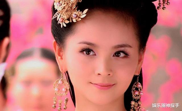 Deng Sha's 35-year-old is still beautiful, and her 8-year-old son does ...