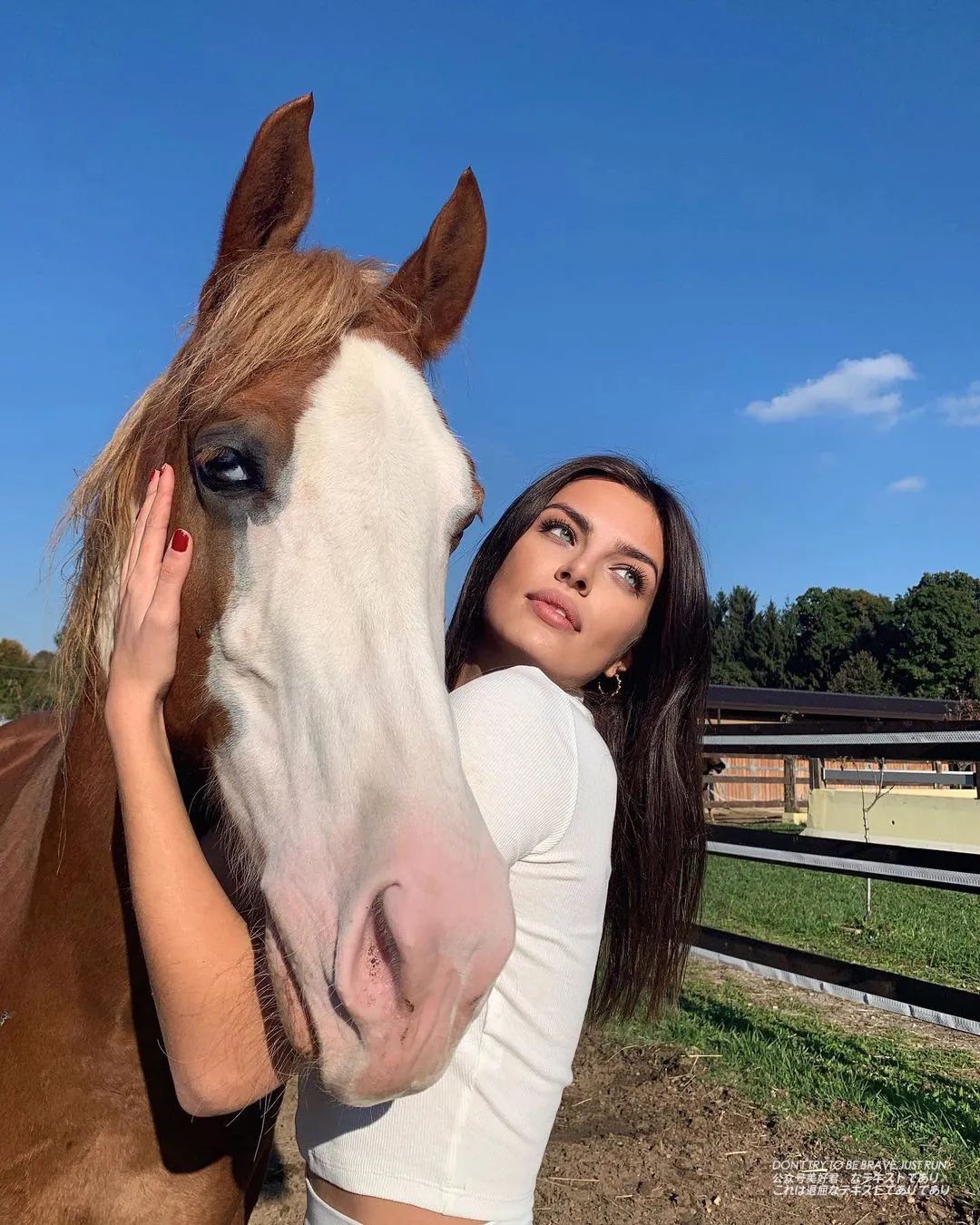 Alba Vejseli: Albanian black silk high-heeled beauty with deep and cold ...