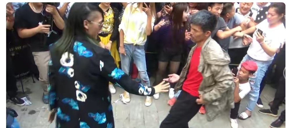 Li Xinyi's recent situation: Liu Dongli invited me to join the awkward ...