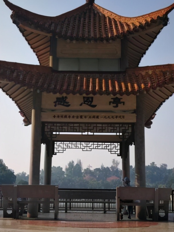 Sima Guang smashed the tank, what is the background of the kid he saved ...