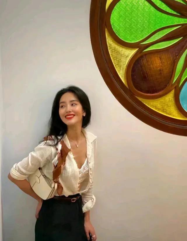Gallery of Yang Caiyu - iNEWS