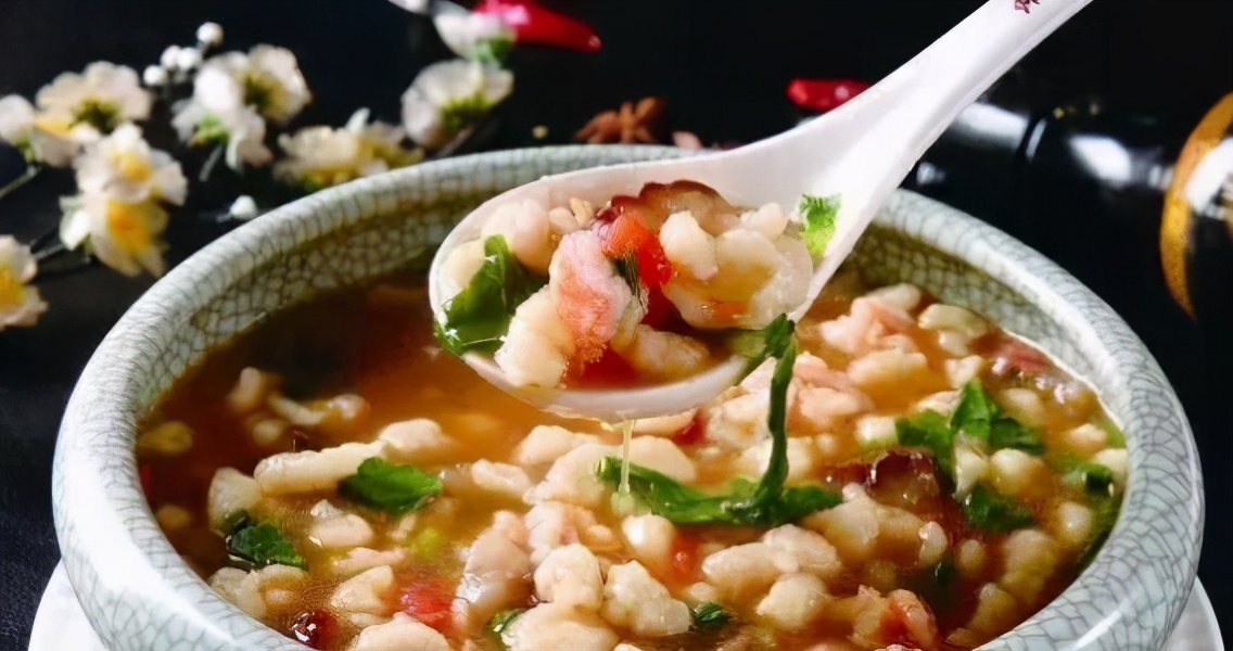 The 70-year-old grandmother's "spinach lump soup" is on fire, and the ...