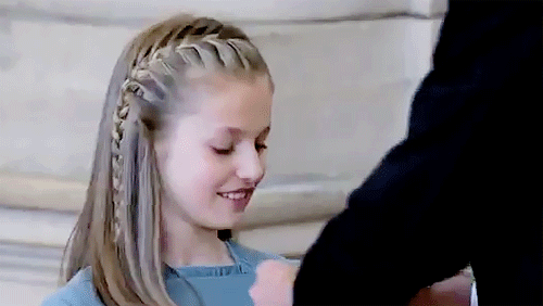 The future queen of Spain, 15-year-old has a fairy-tale top beauty and ...