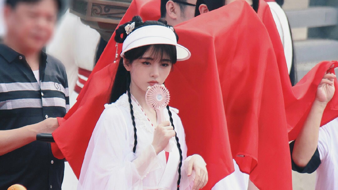 Ju Jingyi, Guo Junchen, Hua Rong start, Ju Qi osmanthus cake looks ...