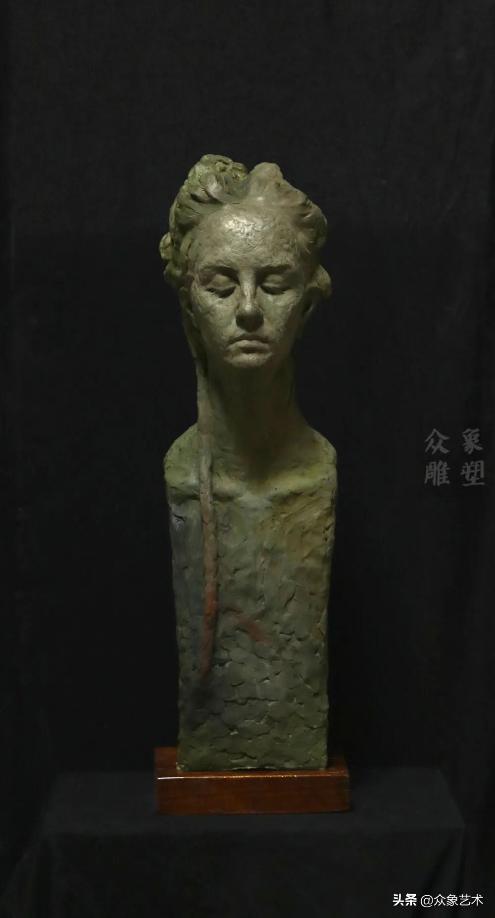 Thor Larsen figure sculpture - iNEWS