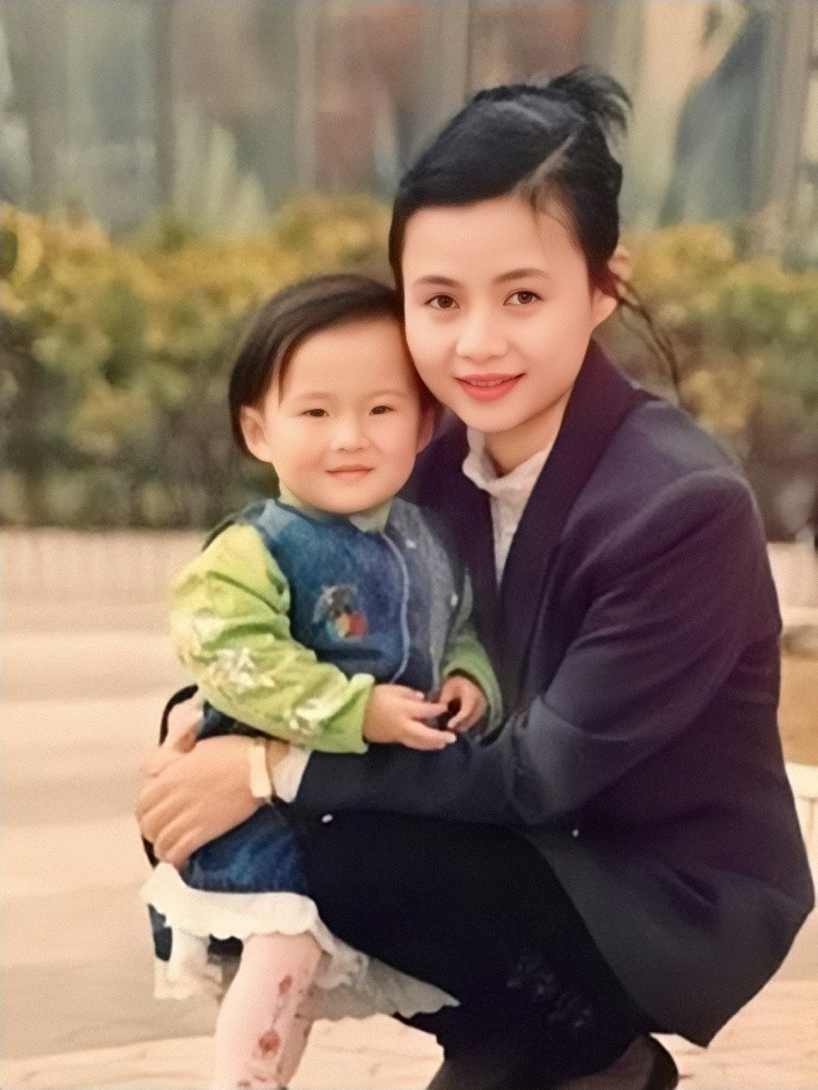 "The Demon of Showing off Wealth" Guo Meimei's splendid fortune history ...