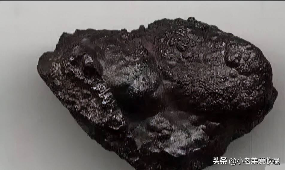 Meteorite research: how to distinguish between meteorite and stone ...