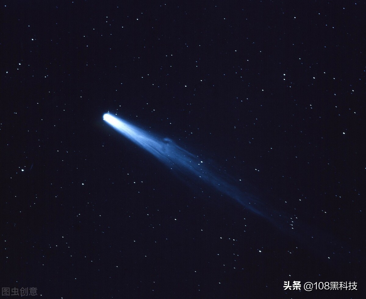 A giant comet 1,000 times larger than Halley's Comet will approach the ...