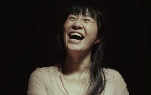 Yu Xiuhua's poem "I am pleasing this world with pain" is thought ...