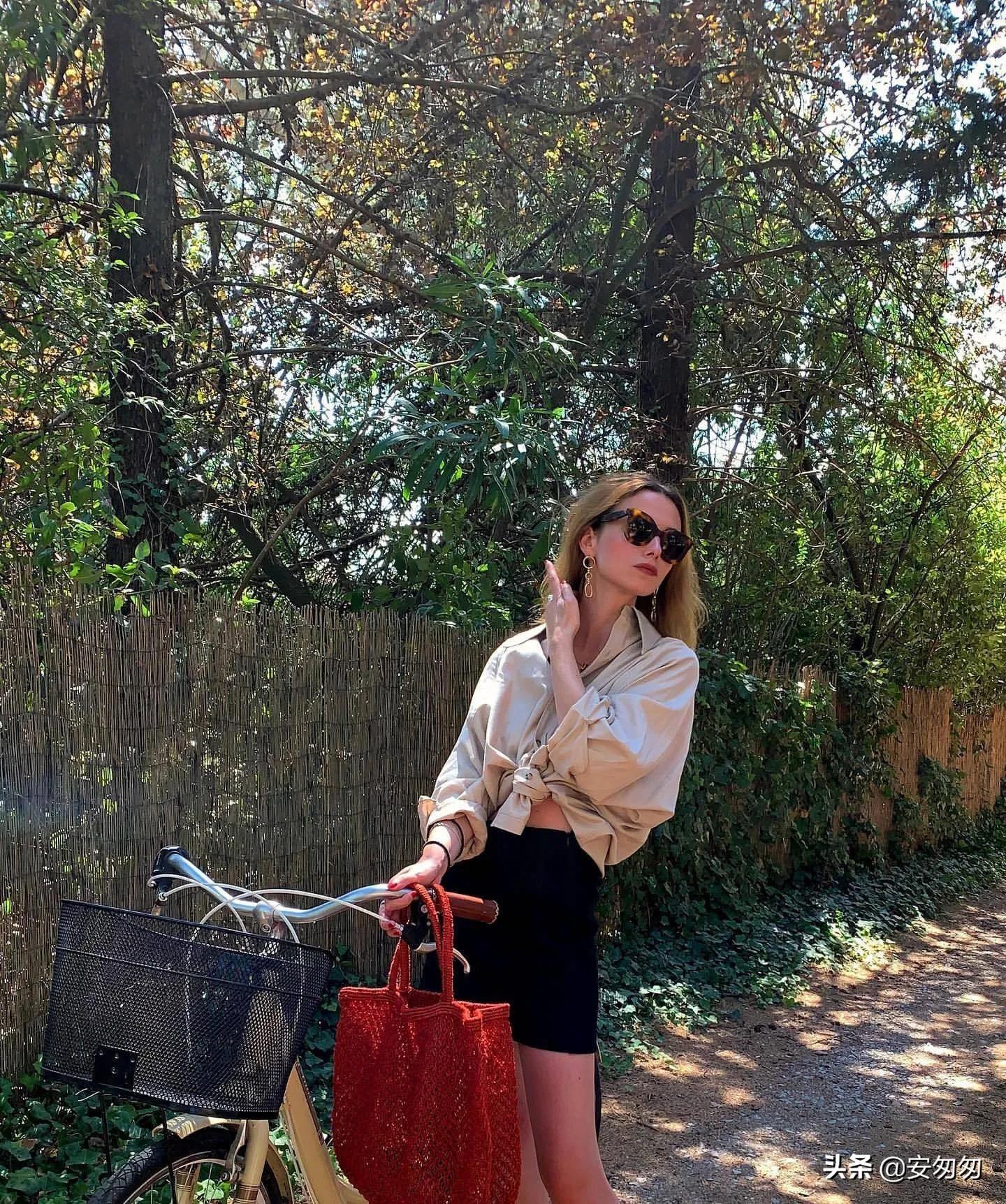 If you want to wear a shirt in French fashion, look at these ways to ...