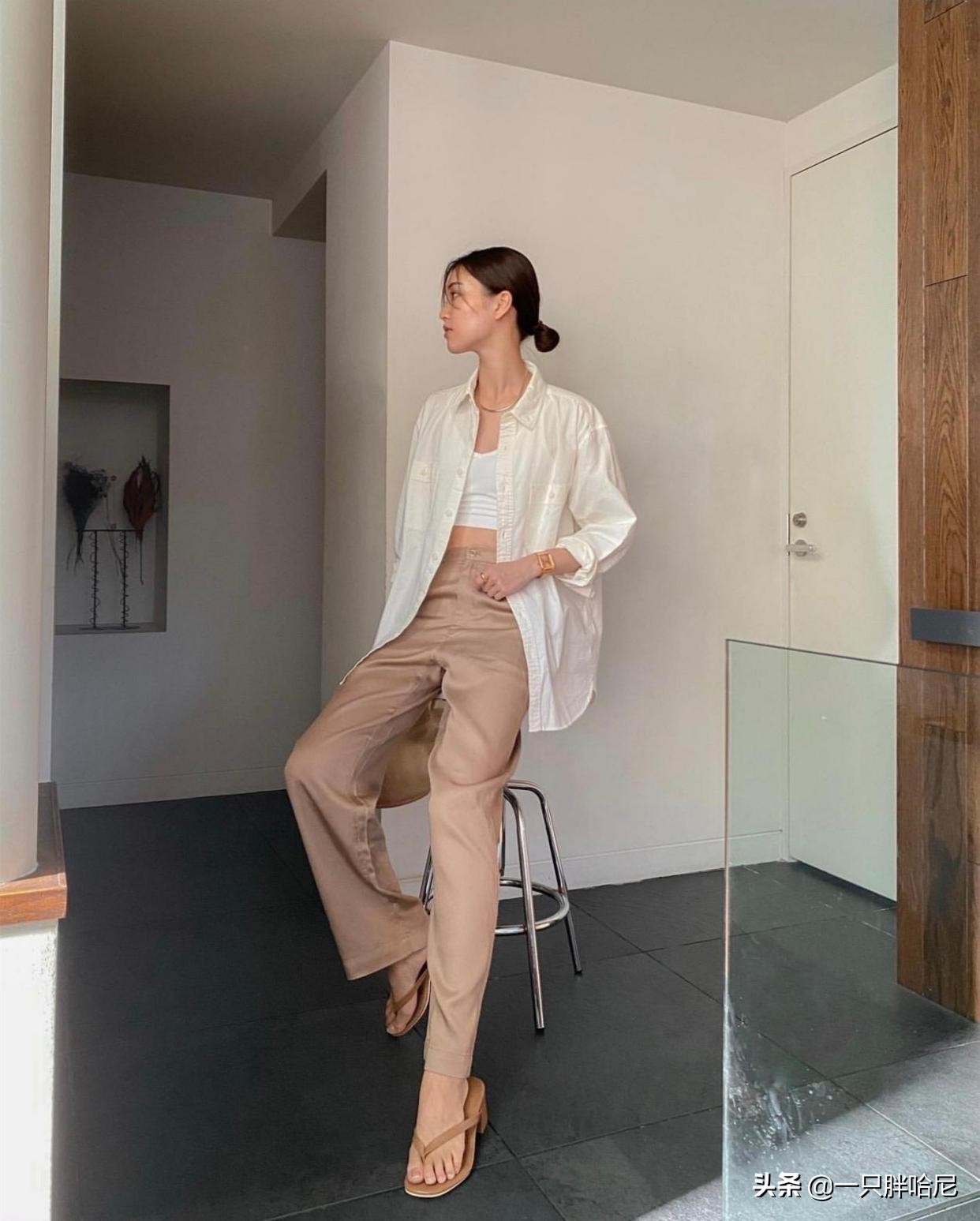 How to wear minimalist style?Japanese women wear the most advanced ...