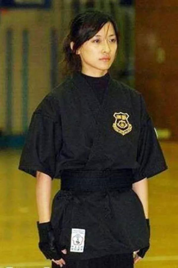 The 6 most beautiful female bodyguards in the world, two of them are ...