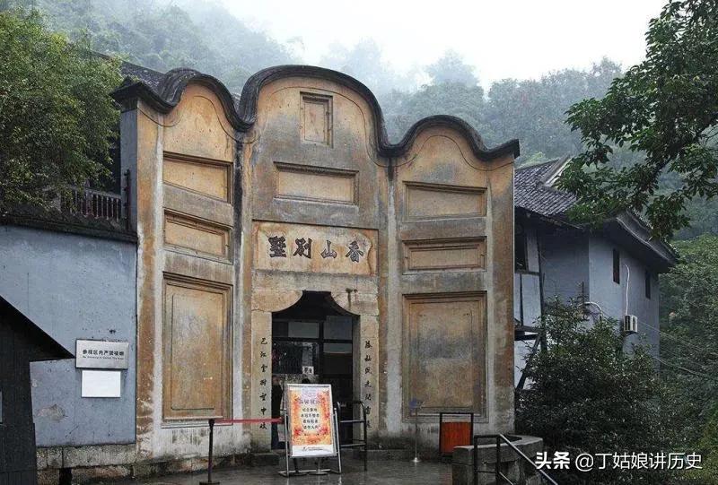 After Song Xilian was captured, Chen Geng made a special trip to ...