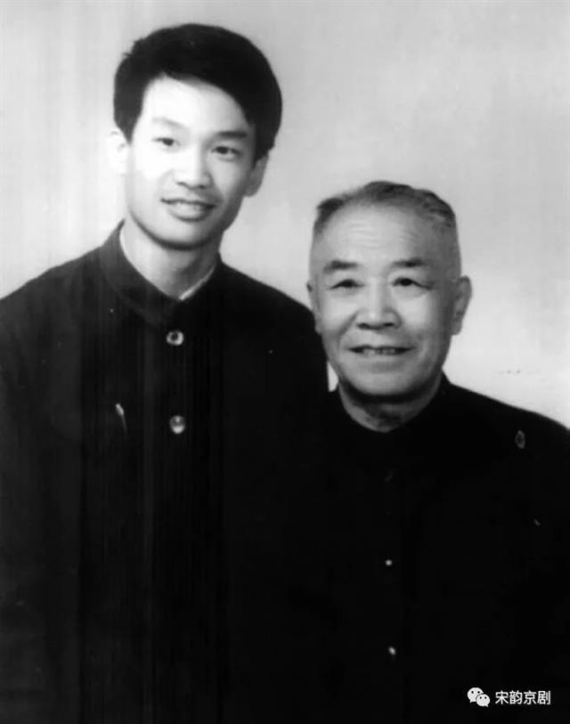 Zhong Changjiang: Recalling the cooperation between his father and Cheng Yanqiu, Zhao Rongchen ...