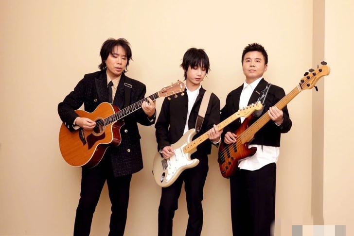 Shui Mu Nian Hua adds new members!Three people sang Tsinghua ...