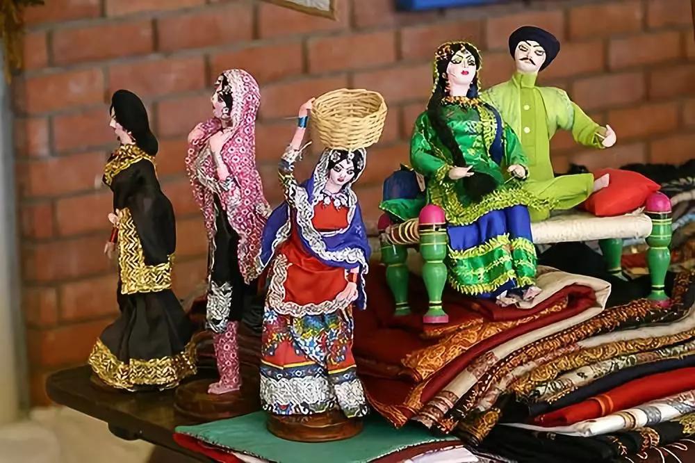 巴基斯坦的傳統潮玩：本土的「芭比娃娃」 - 頭條匯