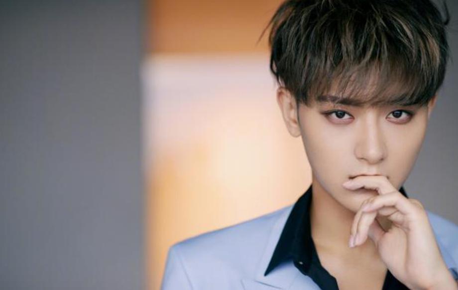 Little gossip of Wang Junkai, Huang Zitao, Yang Mi and other stars - iNEWS