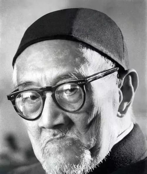 Master Liang Shuming's calligraphy works in Zouping Cemetery - iMedia